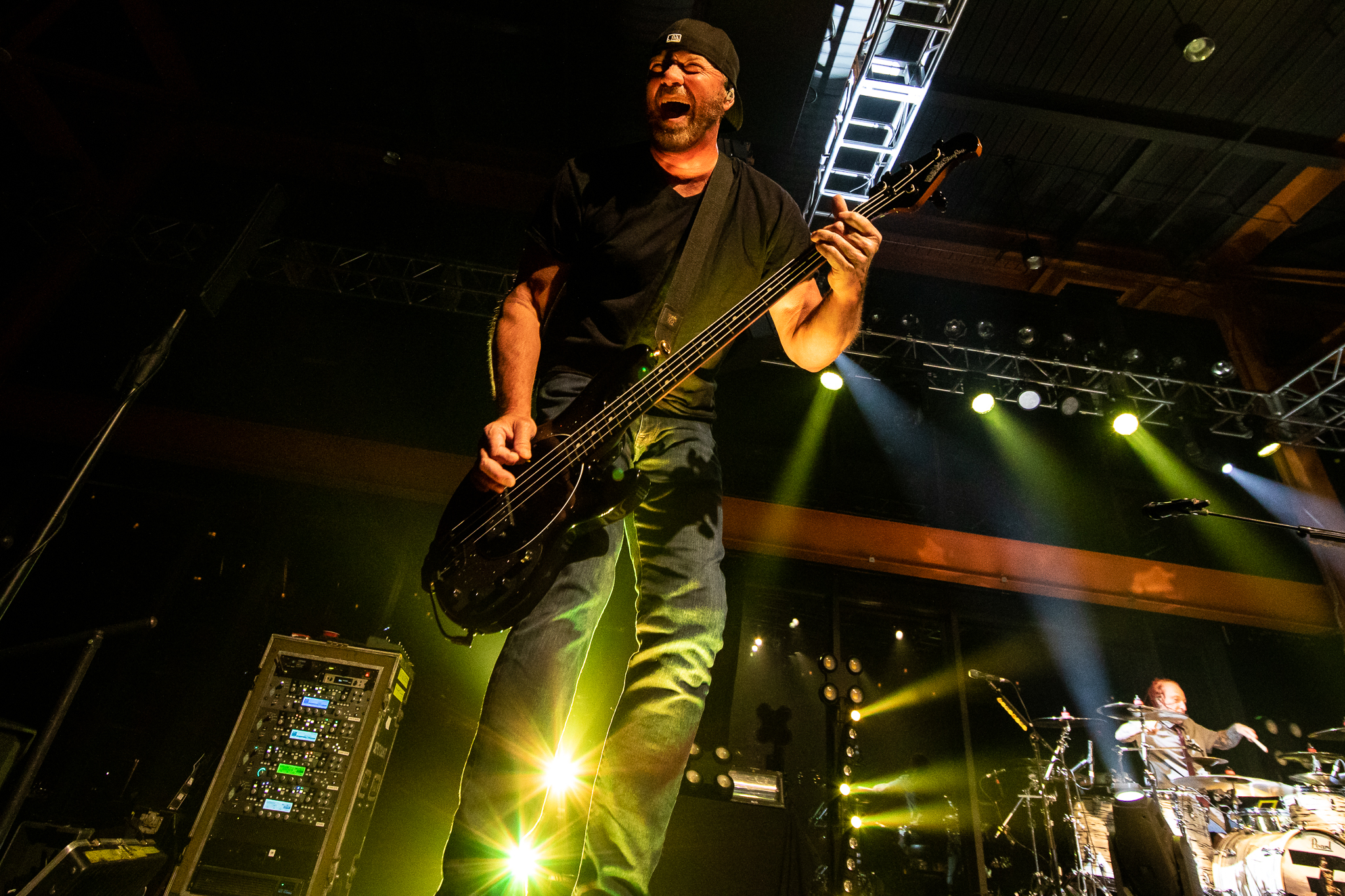 Sevendust Come Roaring Back At Sold Out Steel Stacks Show - The Rock ...