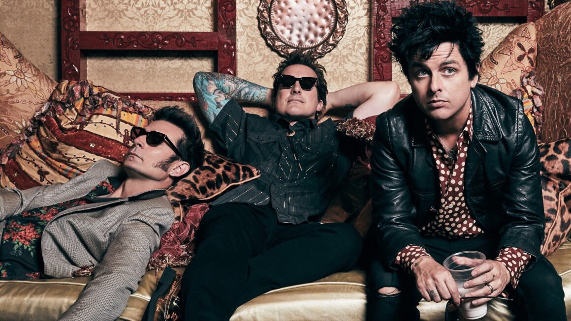 Watch Green Day Play New Song “1981”